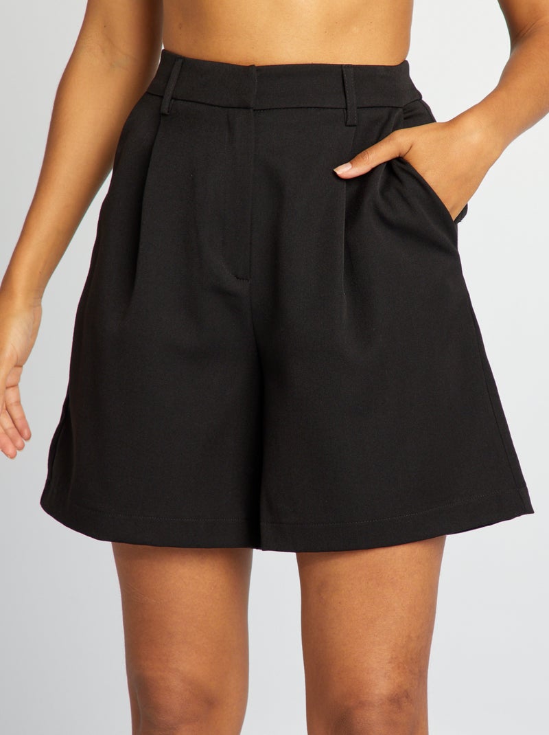 Calções com pinças com cintura subida - Preto - Kiabi - 15.00€