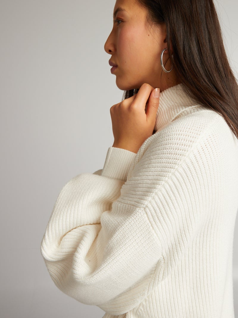 Camisola em malha com gola alta - Branco - Kiabi - 20.00€