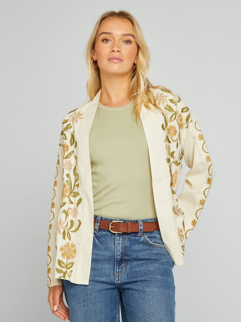 Casaco curto bordado estilo quimono - BEGE - Kiabi - 35.00€